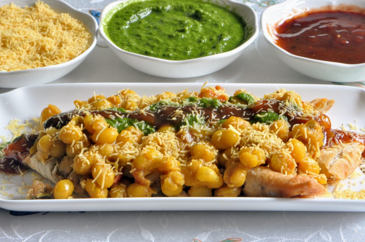 Ragda Samosa Chaat 1 Culinary Shades Ragda Samosa Chaat 1 Culinary Shades