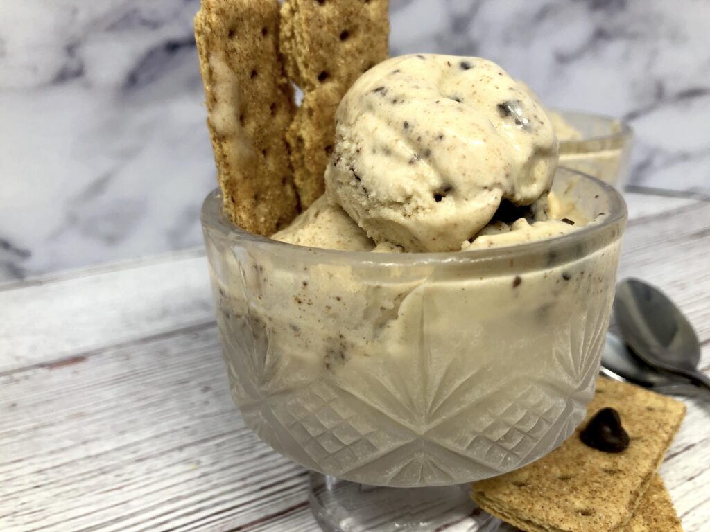Graham Cracker Ice Cream – Culinary Shades